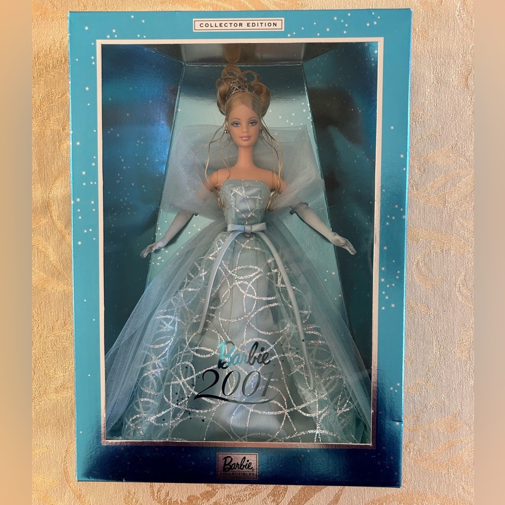 Barbie 2001 Collectible With Certificate Of Authentic… - Gem